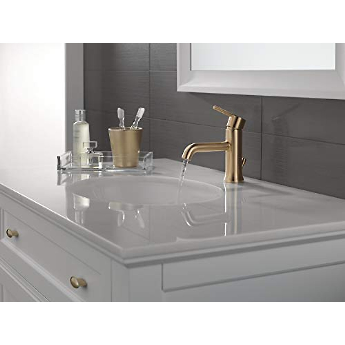 Delta Faucet Trinsic Single Hole Bathroom Faucet, Gold Bathroom Faucet, Single Handle Bathroom Faucet, Metal Drain Assembly, Champagne Bronze 559LF-CZMPU