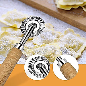 Ravioli Cutter Wheel,Pastry Wheel Cutter with Long Wooden Handle,Zinc Alloy Pasta Cutter Wheel for Kitchen