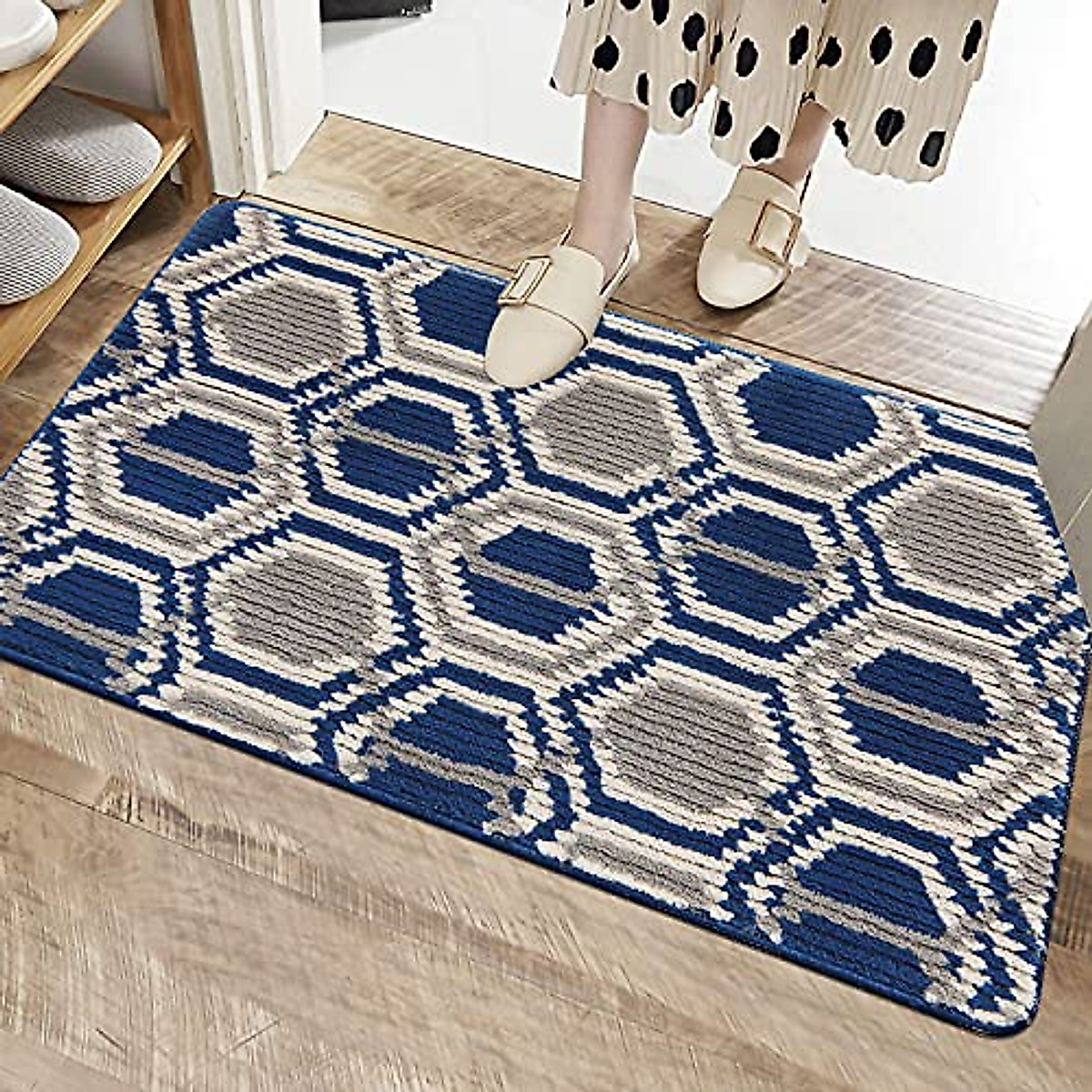 Vaukki Indoor Doormat Entryway Door Rug, Non Slip Absorbent Mud Trapper Mats, Low-Profile Inside Floor Mats, Geometric Soft Machine Washable Large Rugs Door Carpet for Entryway (20''x32'', Blue)