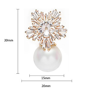 Fashion Chic Simulated Pearl Studs Snowflake Earrings For Women (Gold)