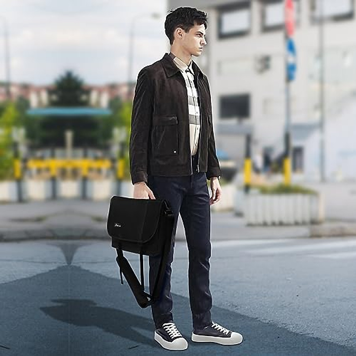 SIMTOP Messenger Bag iPad Bag Crossbody Bag Shoulder Messenger Bag Durable Crossbody Shoulder Bag for Commuters and Travelers Water Resistant Scratch and Wear Eesistance Versatile YKK Zipper. (Black)