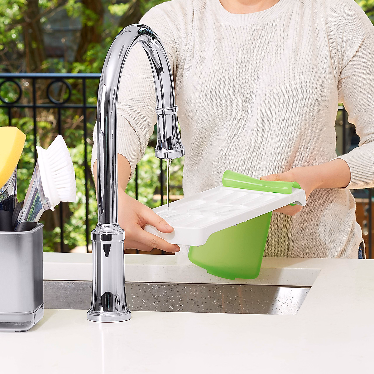 OXO Good Grips No-Spill Ice Stick Tray with Silicone Lid for Water Bottles