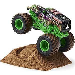 Monster Jam, Grave Digger Monster Dirt Starter Set with 8oz Monster Dirt and Official 1:64 Scale Truck