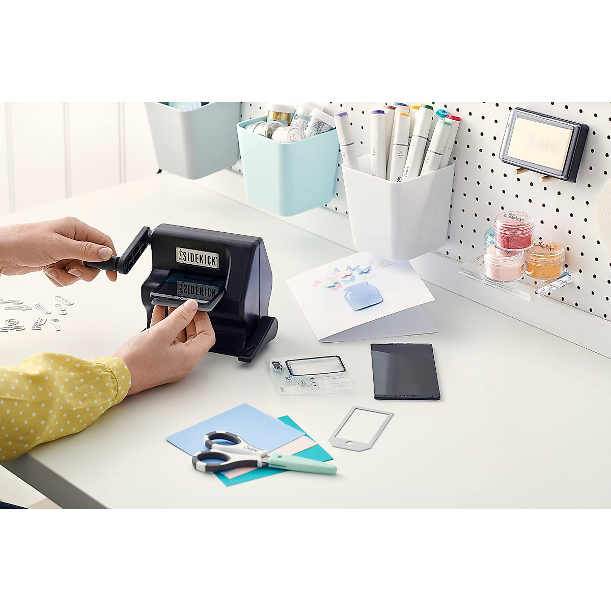 Sizzix Portable Manual Die Cutting & Embossing Machine for Arts & Crafts, Scrapbooking & Cardmaking, 2.5” Opening, One Size, Tim Holtz Sidekick Starter Kit