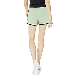 Amazon Essentials Women's 4" Stretch Woven Running Short, Light Green, Medium