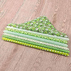 Healifty Cotton Cloth Craft Fabric Scraps 6pcs Cotton Craft Fabric Bundle Squares Patchwork Cloth for DIY Sewing Quilting Scrapbooking (Green) Felt Sewing Squares Quilting Precut Squares