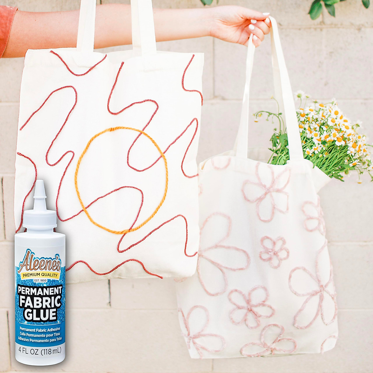 Aleene's 24914 Permanent Fabric Glue 4oz