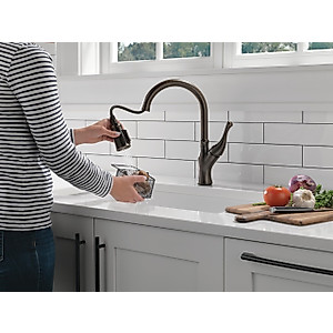 Delta Faucet Ophelia Oil Rubbed Bronze Kitchen Faucet, Kitchen Faucets with Pull Down Sprayer, Kitchen Sink Faucet, Faucet for Kitchen Sink with Magnetic Docking, Venetian Bronze 19888Z-RB-DST