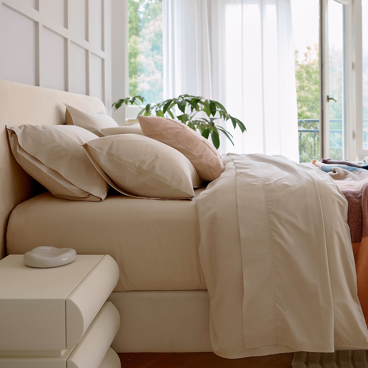 Double Stitch by Bedsure Cotton Tencel™ Lyocell Percale Duvet Cover and Fitted Sheet Bundle, 1 Cotton Tencel Lyocell Duvet Cover Set, 1 Cotton Tencel Lyocell Queen Fitted Sheet, King, Sandstone