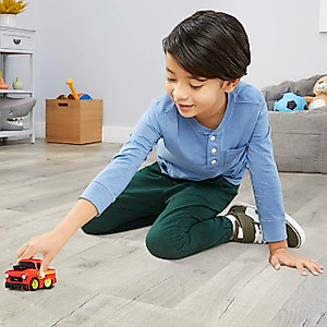Little Tikes Crazy Fast Cars 2-Pack Race Chasers, Race Car Themed Pullback Toy Vehicles Goes up to 50 ft