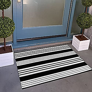 Black and White Striped Outdoor Rug 24'' x 35'' Door Mat Outdoor Machine Washable Welcome Mats Cotton Hand-Woven Entryway Rug for Front Porch/Entryway/Laundry/Bathroom/Bedroom