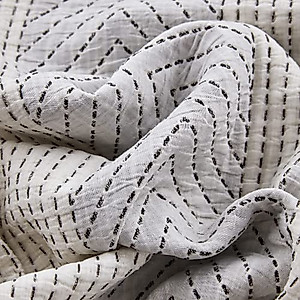 Amelie Home Cooling Bamboo Linen Queen Size Bed Blanket Quilt, Lightweight Hand-Quilting Imitation Bedspread for All Seasons, Soft Coverlet for Summer Hot Sleepers on Bed Couch and Sofa, 90" x 90"