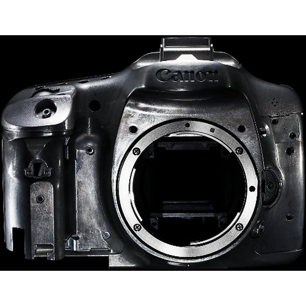 Canon EOS 7D 18 MP CMOS Digital SLR Camera with EF-S 18-200mm f/3.5-5.6 IS Lens - International Version