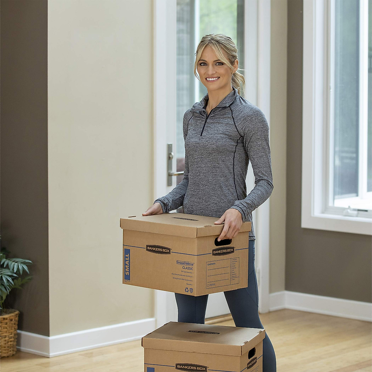 Bankers Box SmoothMove Classic Moving Boxes, Tape-Free Assembly, Easy Carry Handles, Small, 15 x 12 x 10 Inches, 5 Pack (7714902)