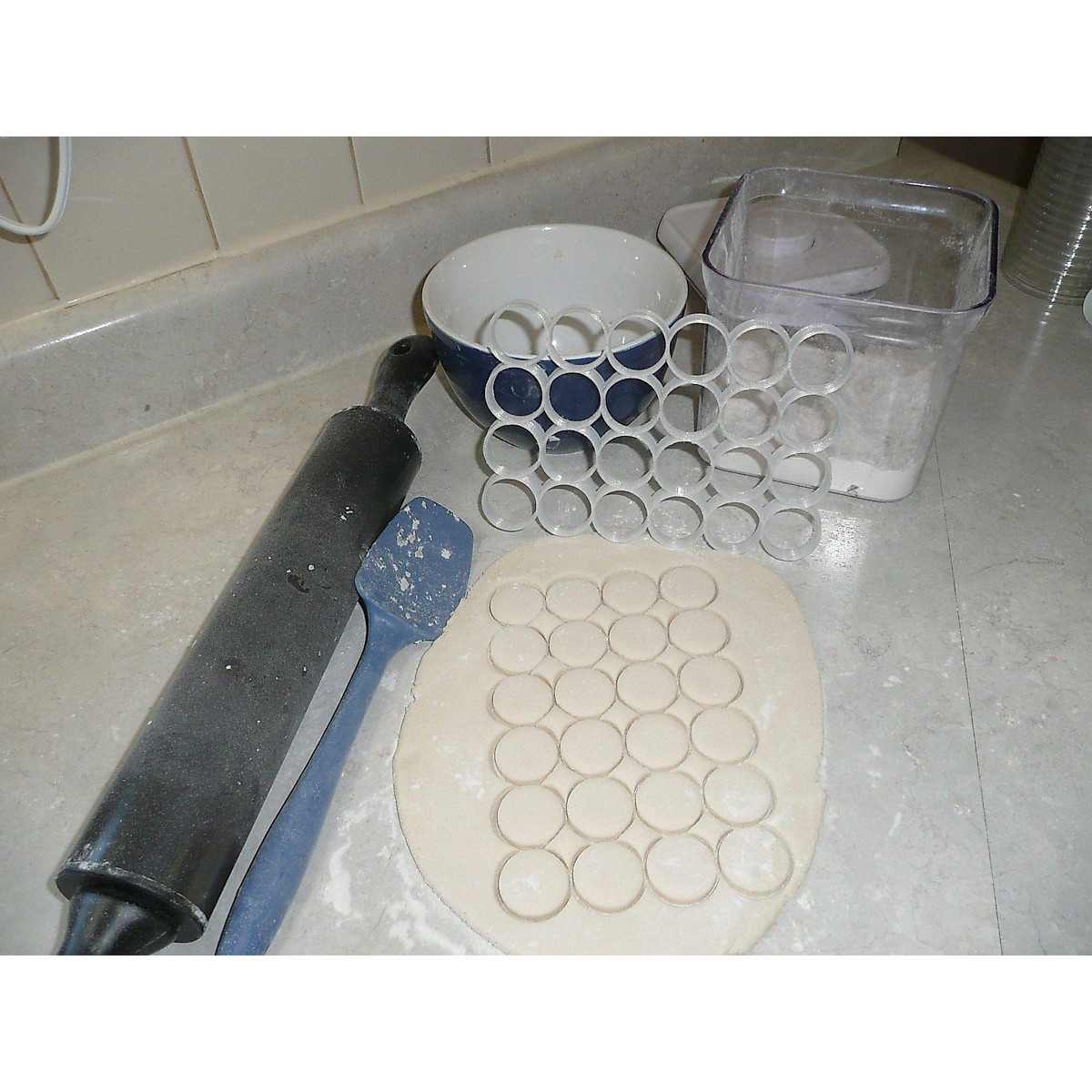 24 CIRCLES COOKIE CUTTER GRID 1.25 INCH DIAMETER WAFER EUCHARIST SACRAMENT MADE IN USA PR2895