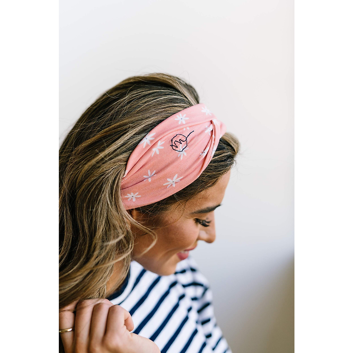 Maven Thread Daisy, Workout Headbands for Women, Wide Headbands for Women, Sports Running Headband for Exercise, Gym hairband Athletic Workouts and Yoga 4" Thick Non Slip Sweatbands for Women 2Pack