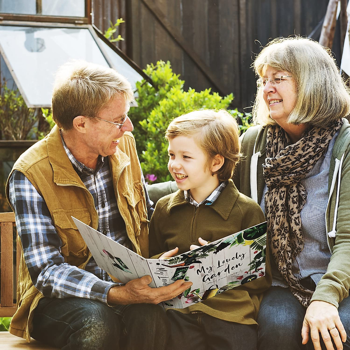 Garden Journal, 3 Ring Full Page 8.5x11" Binder. Seed Packet Organizer Kit, Perfect Planner & Almanac & Notebook for Gardeners, Ideal Gift for Farmers and Garden Enthusiasts (Gardening Binder with Calendar)