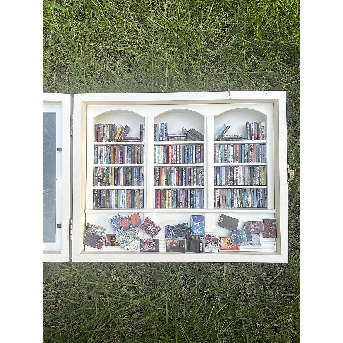 Generic Shake Away Anxiety Bookshelf,Stress Reliever,with 350Pcs Miniature Book Match Boxes Display Case Cabinet Decoration, for Book Lovers (white)