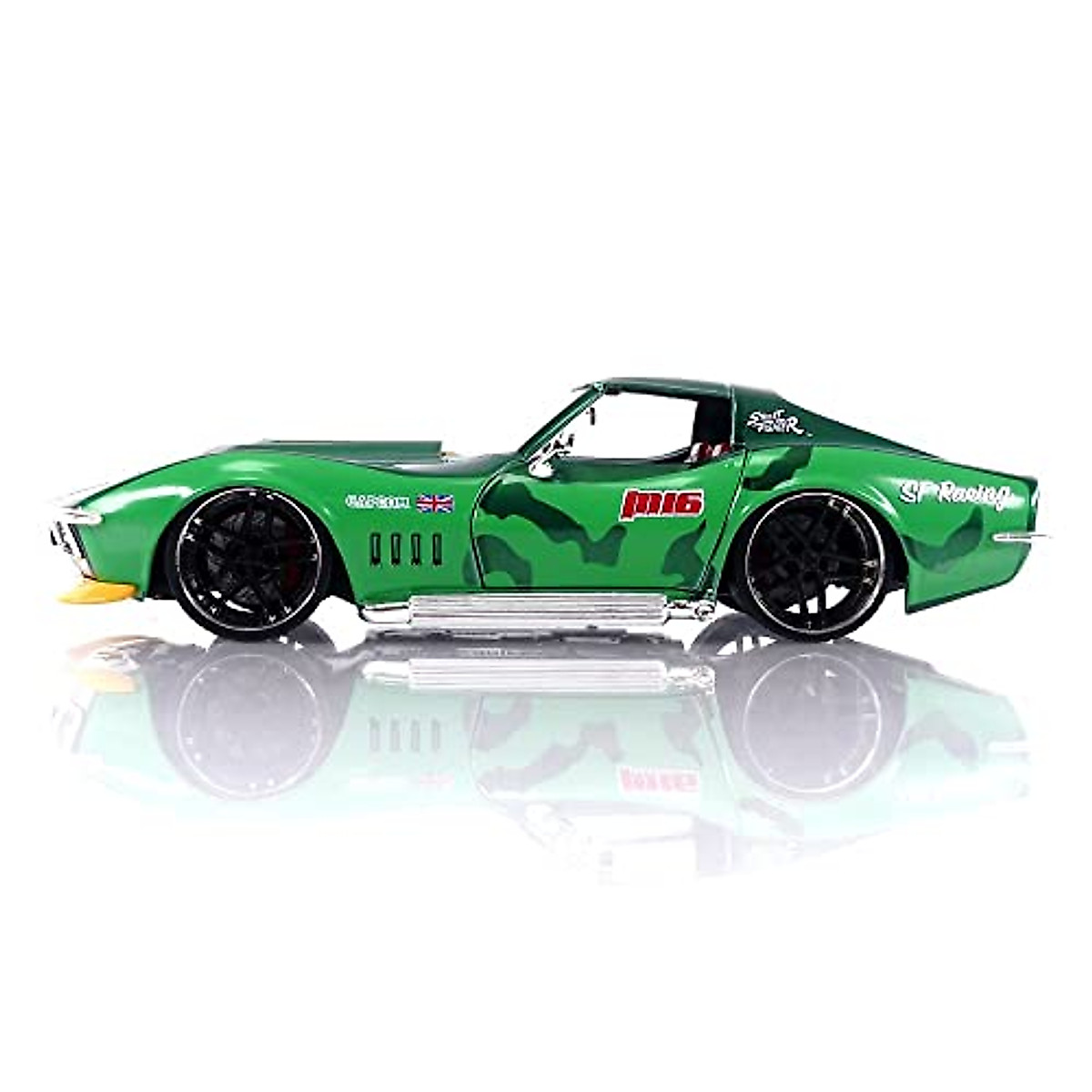 Street Fighter 1:24 1969 Chevrolet Corvette Stingray ZL1 & 2.75" Cammy Figure, Toys for Kids and Adults