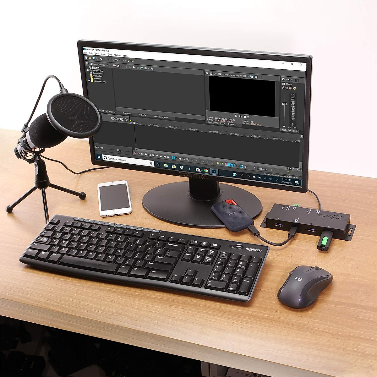 USB-C 4-Port Hub w/Power Delivery & 15KV ESD Surge Protection USB 3.2 Gen1