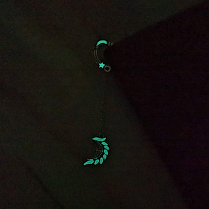 Gzrlyf Sun Moon and Stars Bookmark Glow in The Dark Bookmark Luminous Book Markers Metal Book Lover Gifts (Moon Luminous Bookmark)