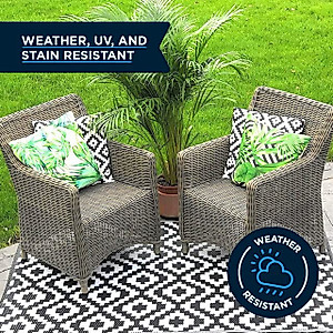 Black and White Reversible Indoor/Outdoor Rug That's UV and Stain Resistant. Ideal Outdoor Carpet and Patio Rug at 6 ft x 3.9 ft (180 cm x 120 cm). Looks Great in Gardens, Decks and on Balconies.