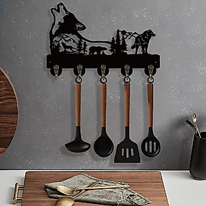 SCITOY Wolf Key Holder, Animal Theme Wall Mount Organizer, Wooden Key Hooks with 5 Metal Hooks,19 * 29 * 3cm Black Home Decoration for Storage, Living Room, Hallway, Office