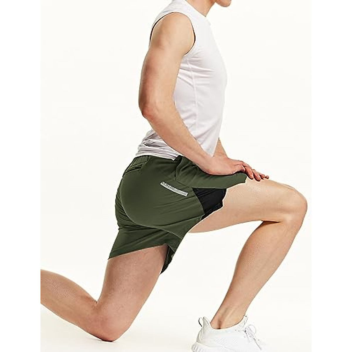 ATHLIO Men's Active Running Shorts, Exercise Workout Shorts, Quick Dry Mesh Sports Athletic Shorts with Pockets, 5 Inches Black/Green, Medium