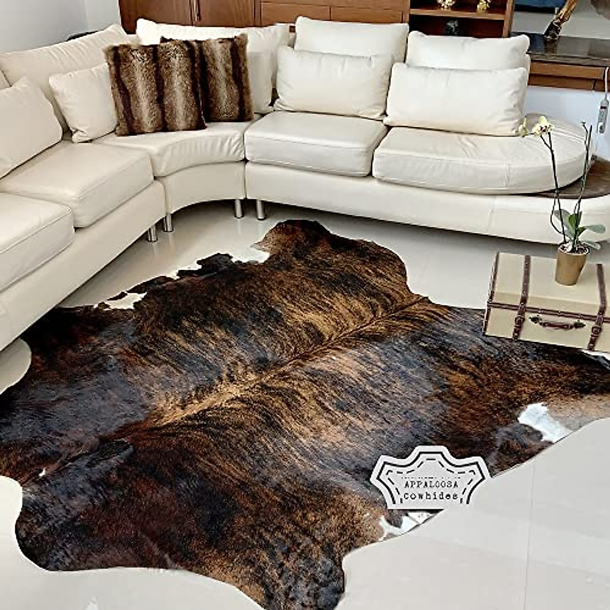 Appaloosa Cowhides Natural Medium Brindle Cowhide Rug (5' x 7')
