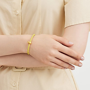 CHOW SANG SANG 999 24K Solid Gold Mini Charm Carrot Rabbit Charm Blessing Bracelet for Women 93571C