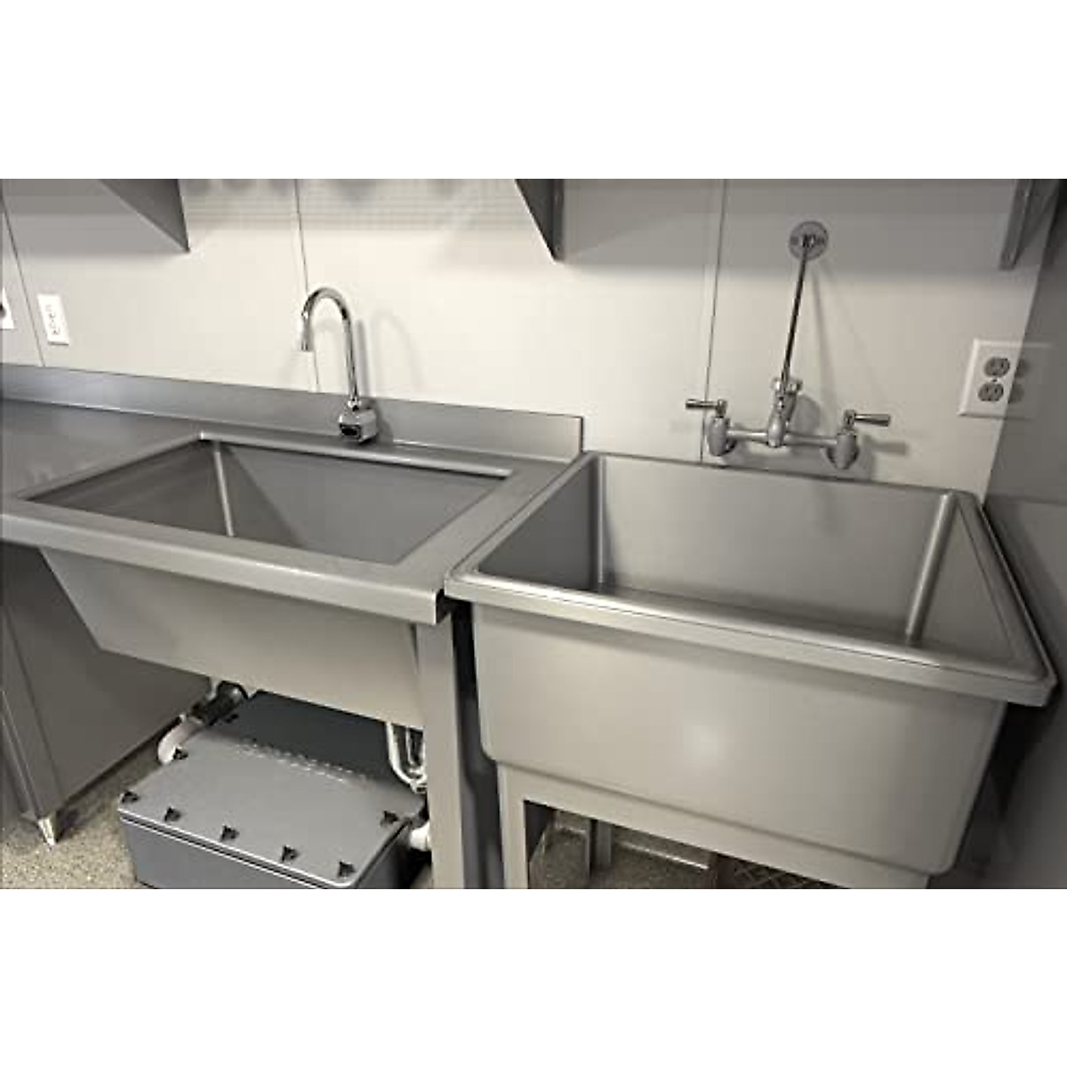 Zurn Z6922-XL AquaSense Wall-Mount Gooseneck Sensor Faucet with 0.5 GPM Aerator in Chrome