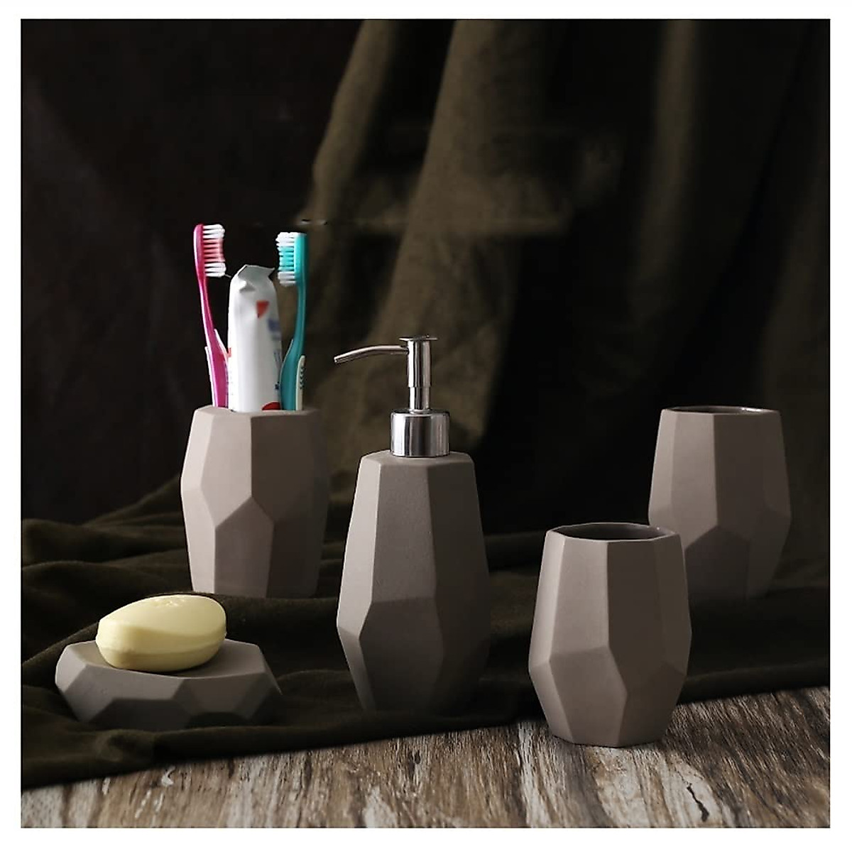 HNSYYUEYOU Soap Dispenser Set Household Ceramic Soap Dispenser Wash Mouth Cup Storage Soap Tray Toothbrush Cup Bathroom Five-Piece Set (Color : A)