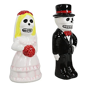 Ebros Gift Day Of The Dead Skeleton Couple Wedding Bride With Flowers And Groom Salt And Pepper Shakers Set Ceramic Magnetic Skulls Skeletons Kitchen Dining Bar Countertop Accessory Figurines
