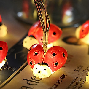 Uonlytech Solar Ladybugs String Lights Outdoor, 20LEDs Waterproof Animal String Light Copper Wire Red Ladybug Fairy Lights for Home Patio Garden Decoration