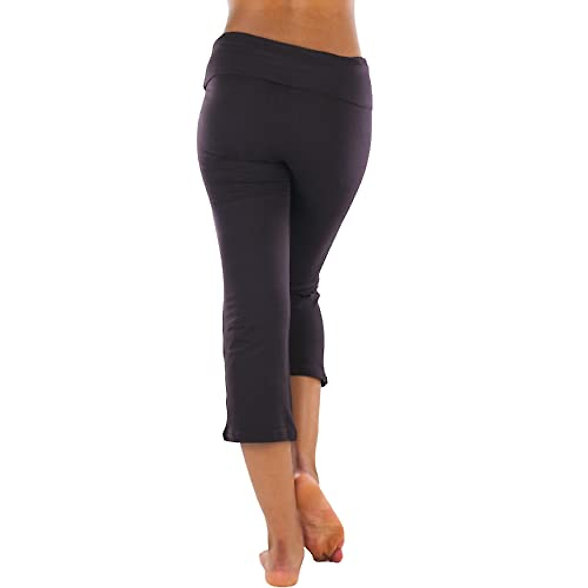 ToBeInStyle Women's Cropped Yoga Sweatpants Bermuda Capris w/Fold Over Waistband - Small - Brown
