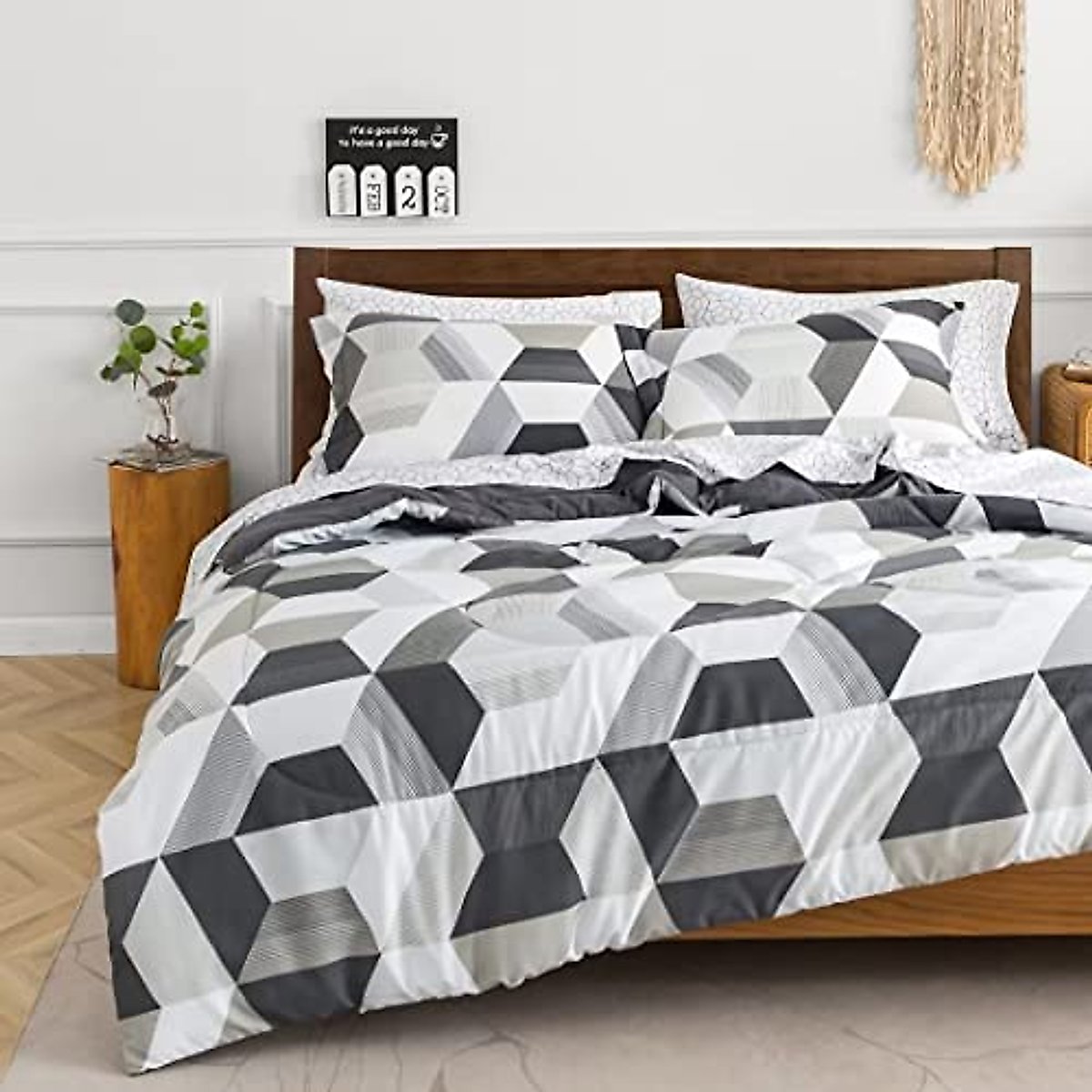Twin Bed in a Bag Pattern Neutral Comforter Set with Sheets 5-Pieces for Girls and Boys - Soft Bedding Sets with Down Alternative Comforter, Pillowsham, Flat Sheet, Fitted Sheet, Pillowcase All Season