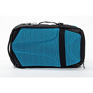 Ultimate Guard Vago 28 Journey Backpack