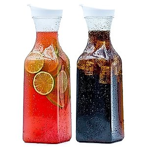 Plastic Juice Carafe with Lids (Set of 2) 50 oz Carafes for Mimosa Bar, Drink Pitcher with Lid, Water Bottle, Milk Container, Clear Beverage Containers for Fridge, Pantry Storage, Square Pitchers