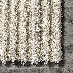 nuLOOM Libbie Southwestern Fringe Area Rug, 4' x 6', Beige