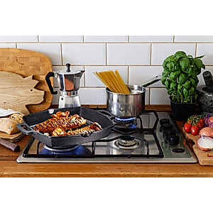 Bruntmor 13-Inch Cast Iron Grill Pan Pre-Seasoned Cast Iron Pan for Stovetop and Outdoor Use - Induction Compatible Griddle Cookware with Ridges for Steak, Meats, and Vegetables