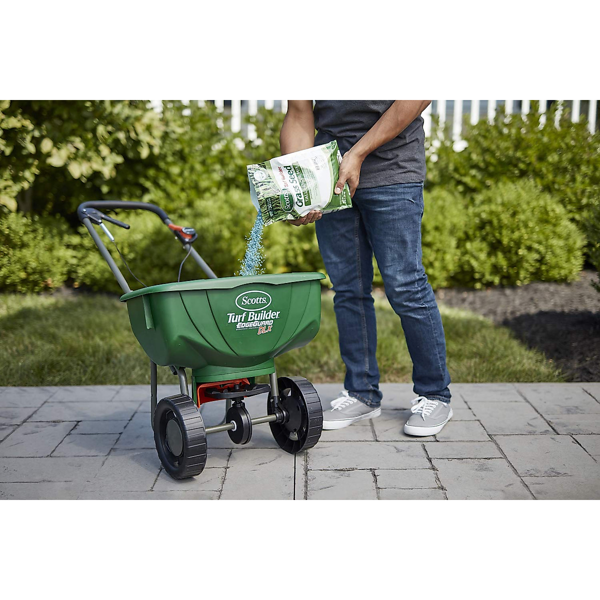 Scotts Turf Builder Grass Seed Tall Fescue Mix Grows Deep Roots for a Durable, Livable Lawn Resistant to Heat, Drought, 3lb.