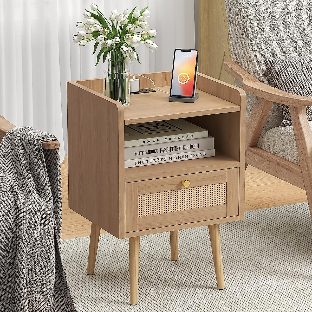 MECHYIN Night Stand Set of 2, Bedside Tables with Charging Station, Rattan End Tables, Boho Bed Side Tables, Wood Nightstands Set of 2 for Farmhouse Bedroom Living Room Dorm Sofa Couch Office Corner
