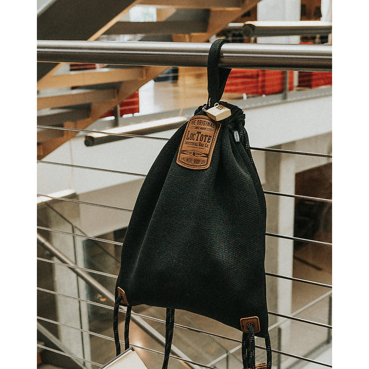 LOCTOTE Flak Sack Ⅱ - Anti Theft Backpack | Cut-Resistant Bag with Steel Locking Strap and Lock | Men’s and Women’s Travel Backpack | Safe Travel Bag | Anti-Theft Purse | RFID Blocking