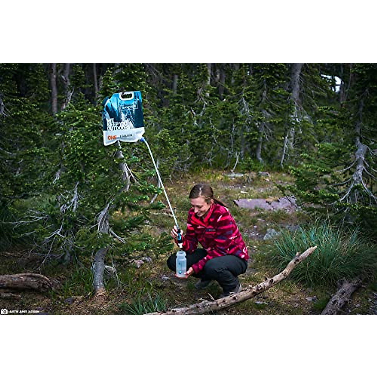 Sawyer Products SP160 One Gallon Gravity Water Filtration System w/Dual-Threaded Mini Filter, Blue/White/Clear