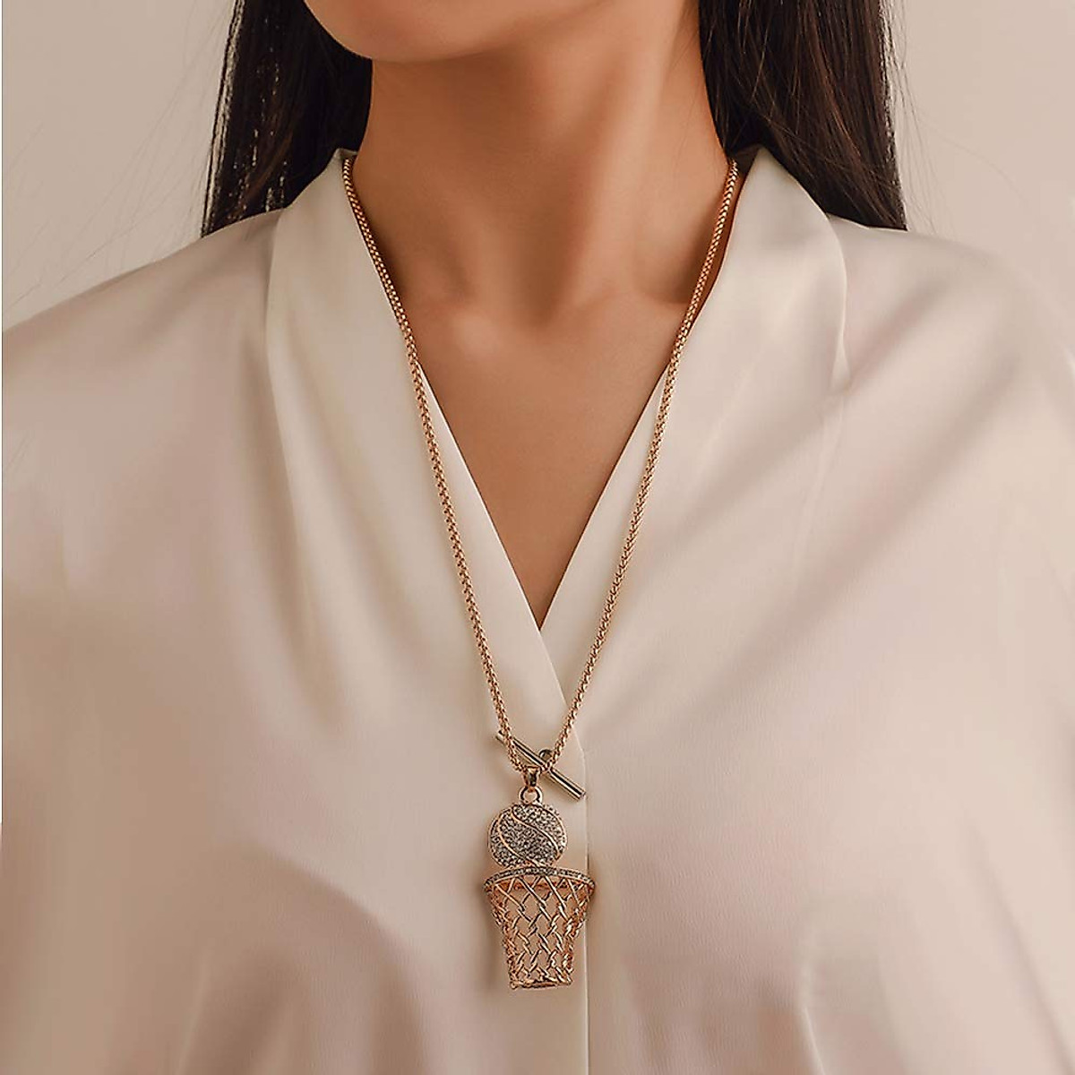 YOOESTORES82 Basketball Chain Necklace Basketball Necklace,14k Gold Basketball Pendant Necklace Hiphop Rhinestone Basketball Hoop Sports Necklace (Gold)