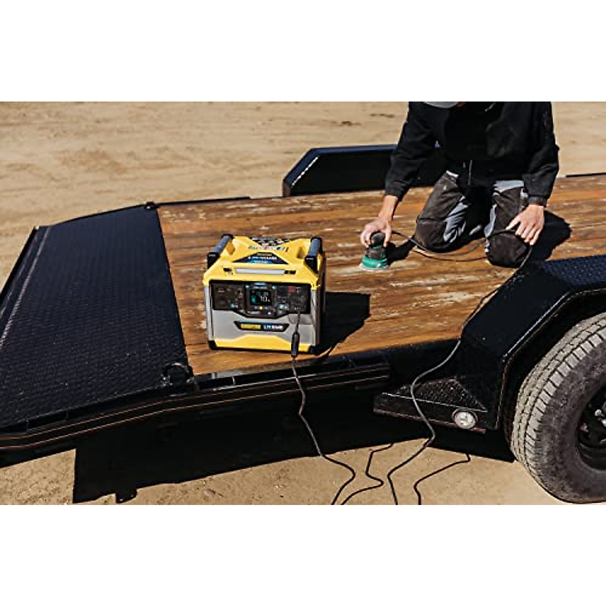 Champion Power Equipment 100594 1638-Wh Power Station 3200/1600-Watt Portable Lithium-Ion Battery Solar Generator