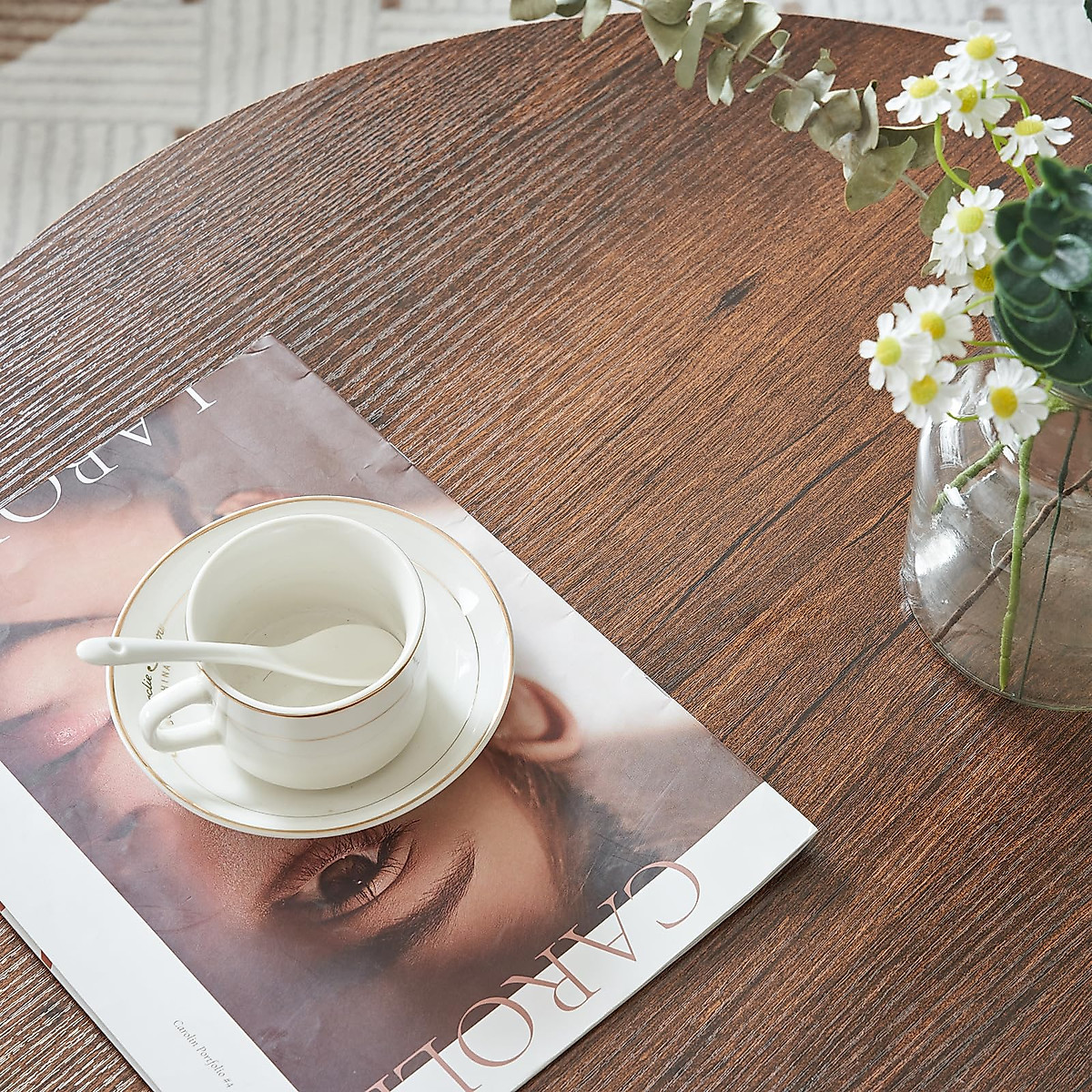 VINGLI 25.6" Rustic Oak White Round Farmhouse Coffee Table, 2-Tier Storage Wood Center Circle Accent Table for Living Room, Bedroom, Apartment, Studio and Small Spaces, Sturdy Metal Frame