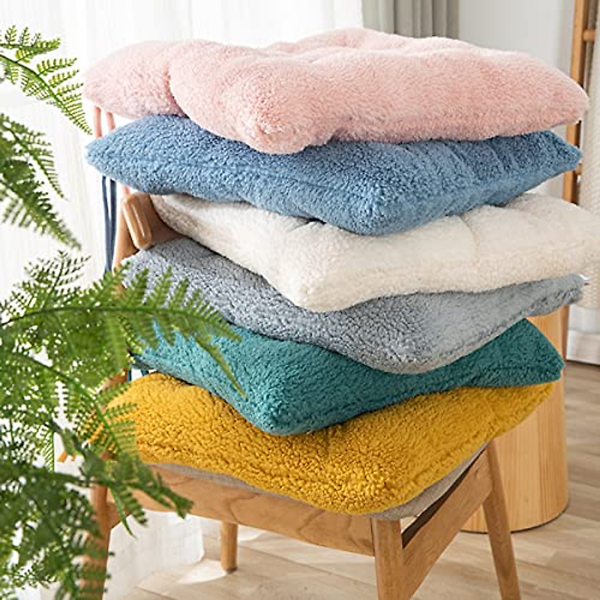Kitchen Chair Seat Cushion,Dining Room Chair Cushions,Soft Square Chair Pads Comfort Fleece Chair Cushion,Warm Lambs Wool Seat Pad for Kitchen Dining Living Room Office Chair Ivory 20''x20''x4''
