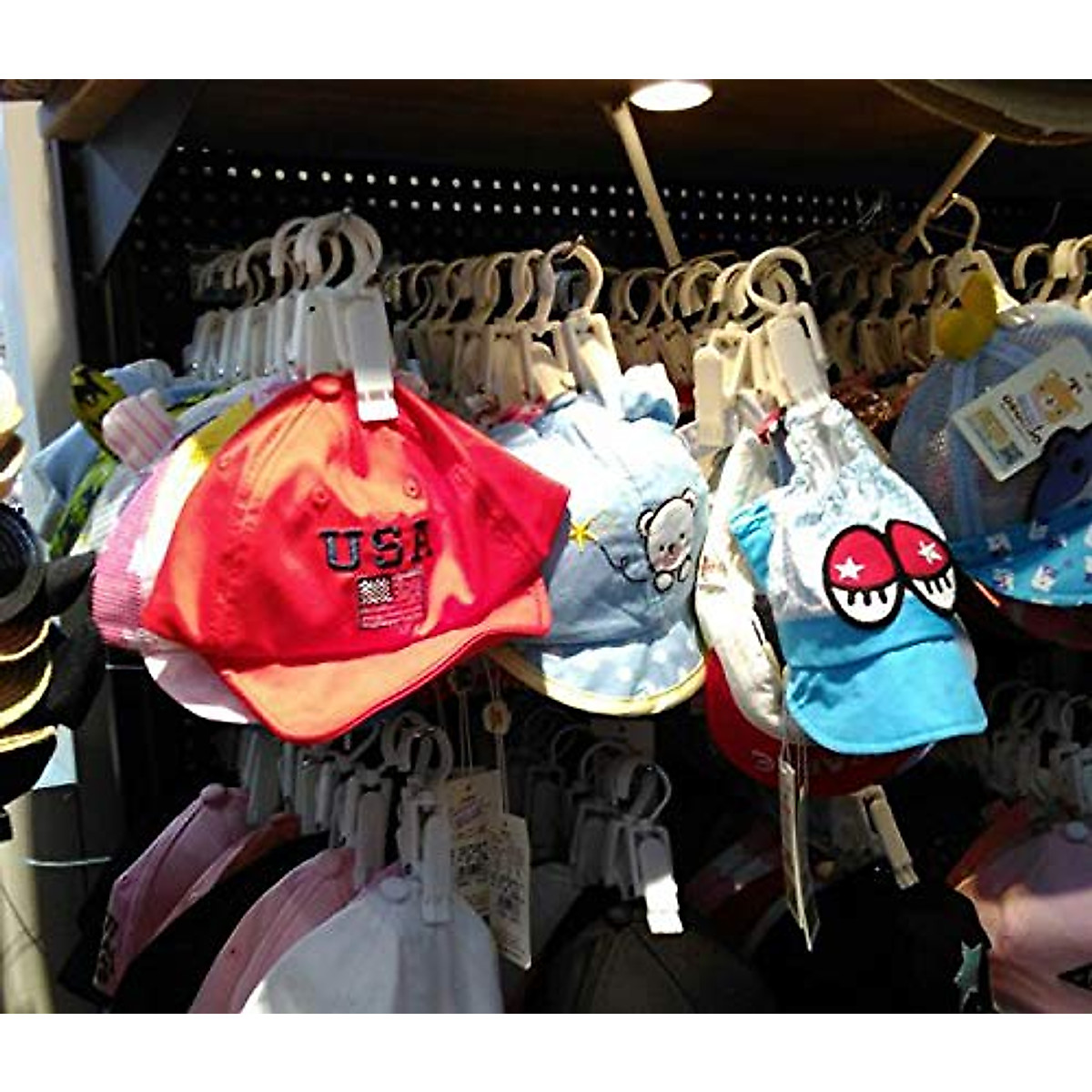 EigPluy Laundry Hooks Clip,20pcs Super Strong Plastic Swivel Hanging Curtain Clips Clothes Pins,Beach Towel Clips for Beach/Lounge Chairs - Keep Your Towel, Clothes Hangers from Blowing Away