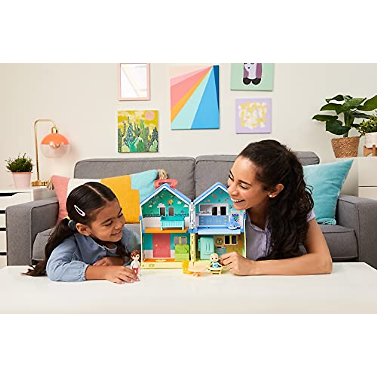 CoComelon Deluxe Family House Playset with Music and Sounds - Includes JJ, Family, Friends, Shark Potty, Crib, Sofa, Chair, High Chair, Dining Room Table, Fridge, Activity Sheet - Amazon Exclusive